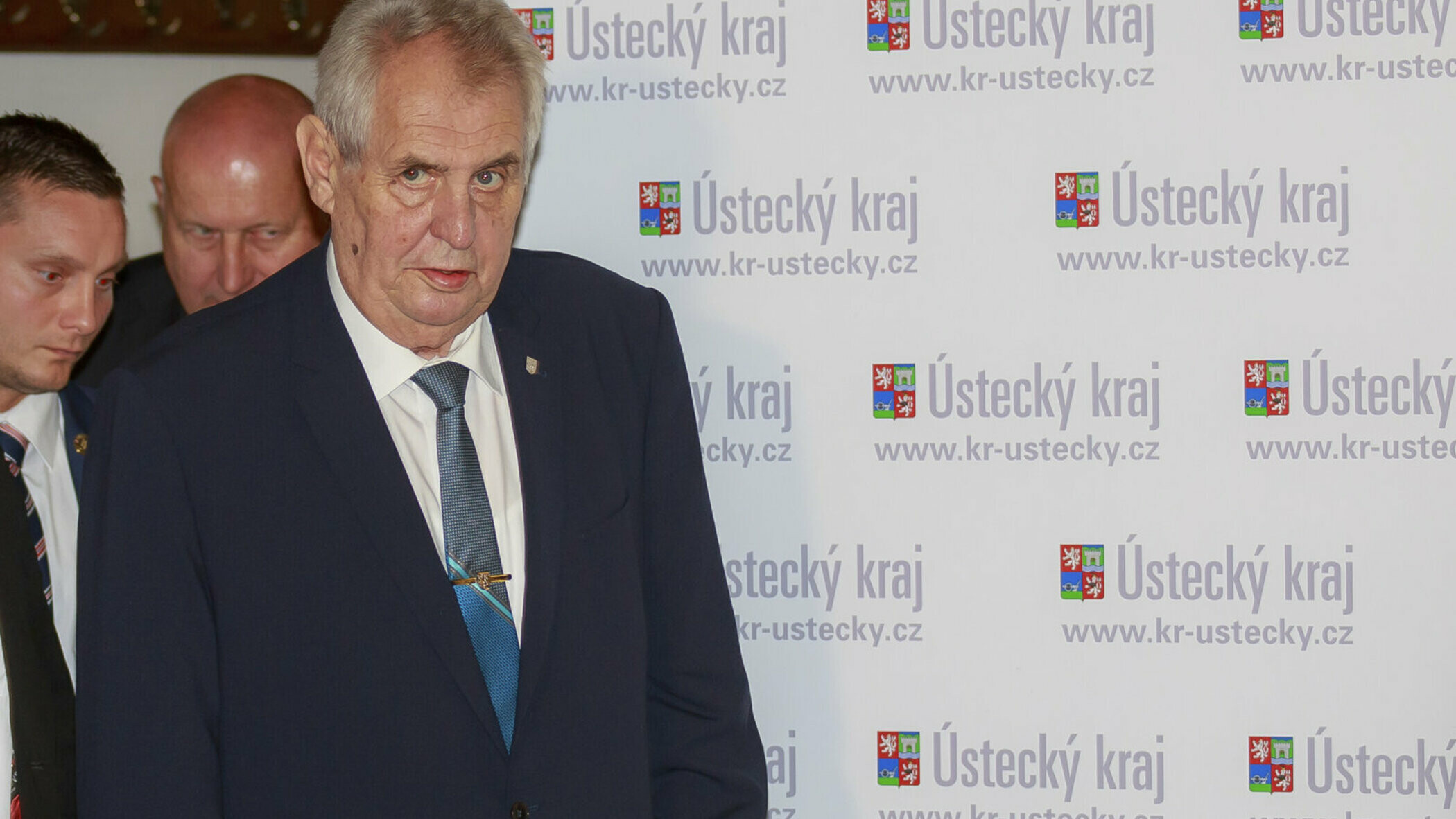 INFO.CZ | Zeman si za slova o Krymu vyslechl, že je darebák a alkoholik ...
