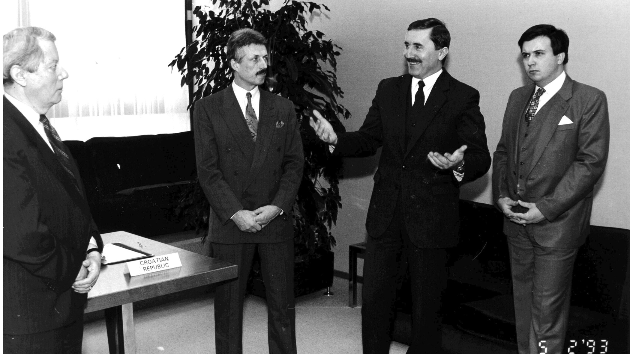 INFO.CZ | Tomášek: Poděkoval jen Zeman, o regulaci jsme ale poučili i ...