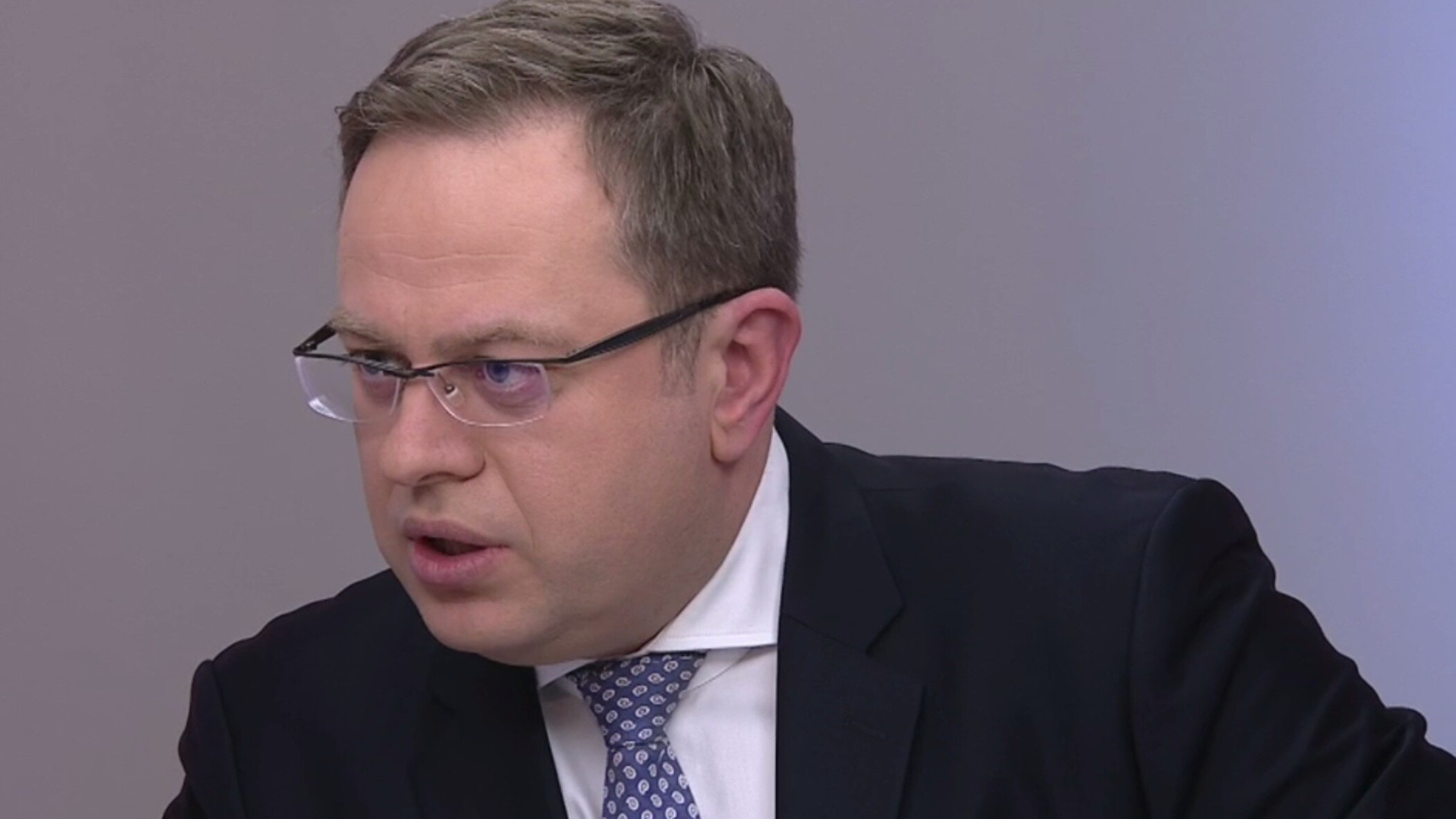 INFO.CZ | Moravec vs. ČT. Nový pořad ohrožuje konkurenční doložka