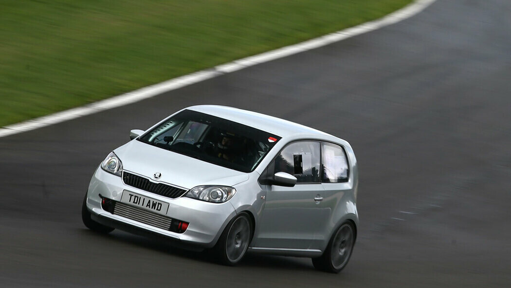 INFO.CZ | Electric car sales in Czechia to triple in 2020 - experts