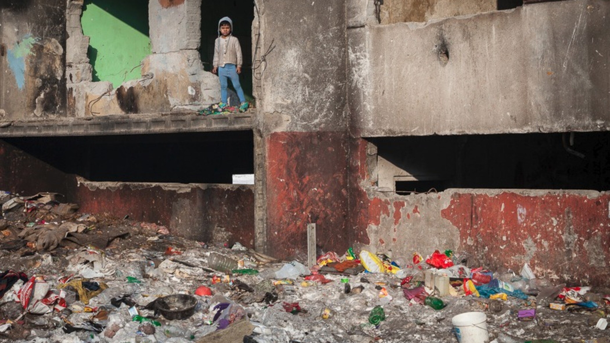 INFO.CZ | Experiment Luník IX: 20 fotografií z ghetta, kde Slunce ...
