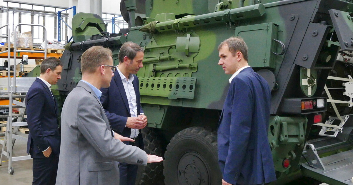 INFO.CZ | Czech military to receive 2 billion worth 20 special armoured ...