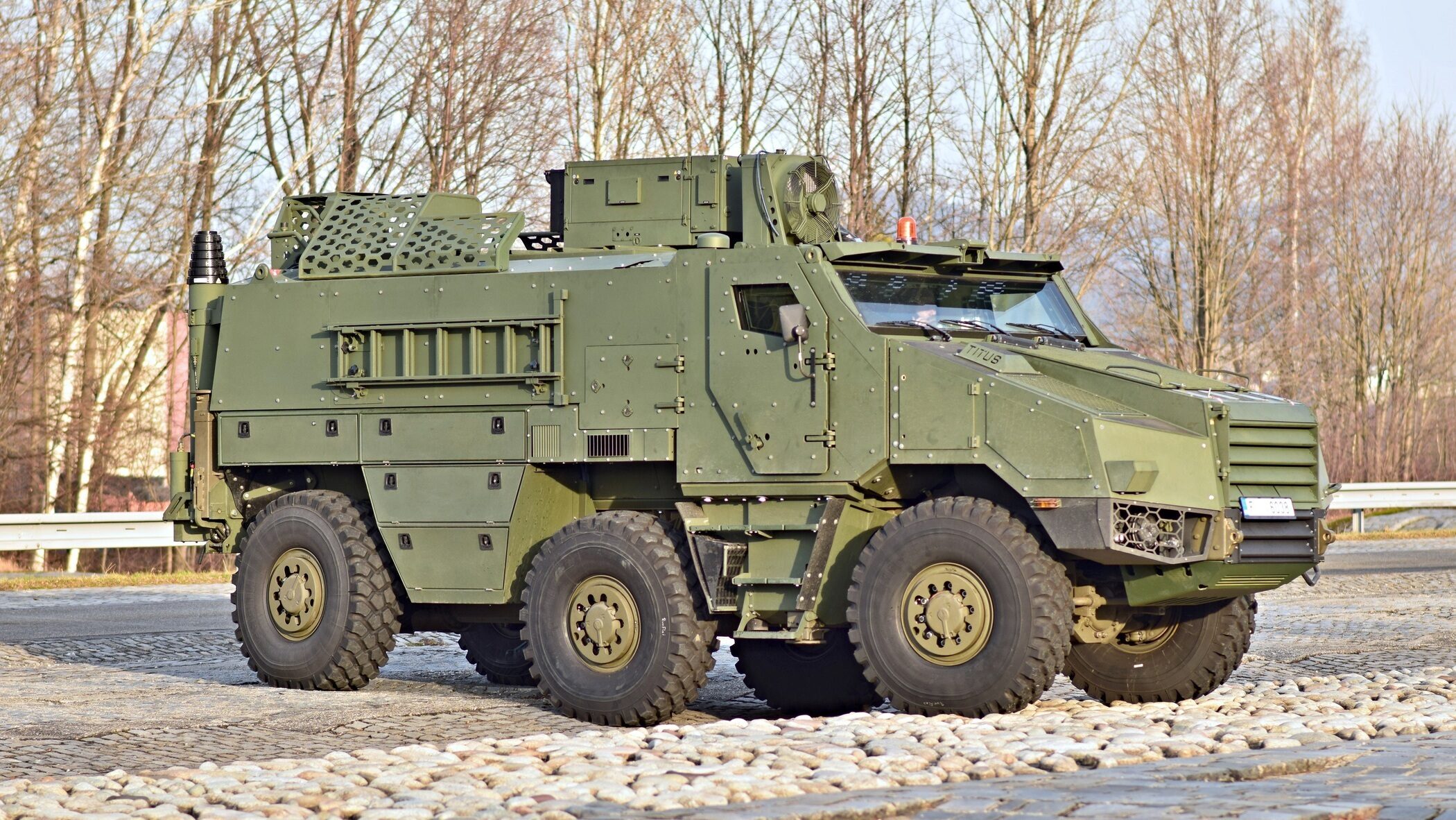 INFO.CZ | TATRA DEFENCE VEHICLE je plně vytížena výrobou obrněnců ...