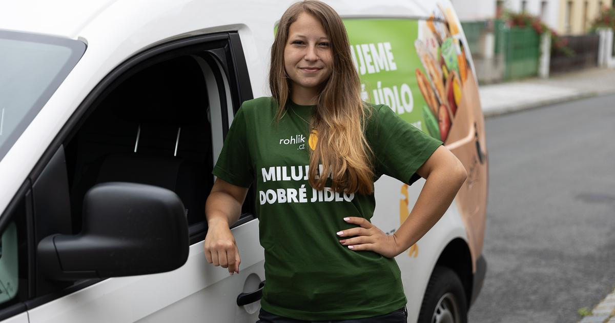 INFO.CZ | Rohlík si jde pro zákazníky v regionech. Otevírá obří sklad v ...