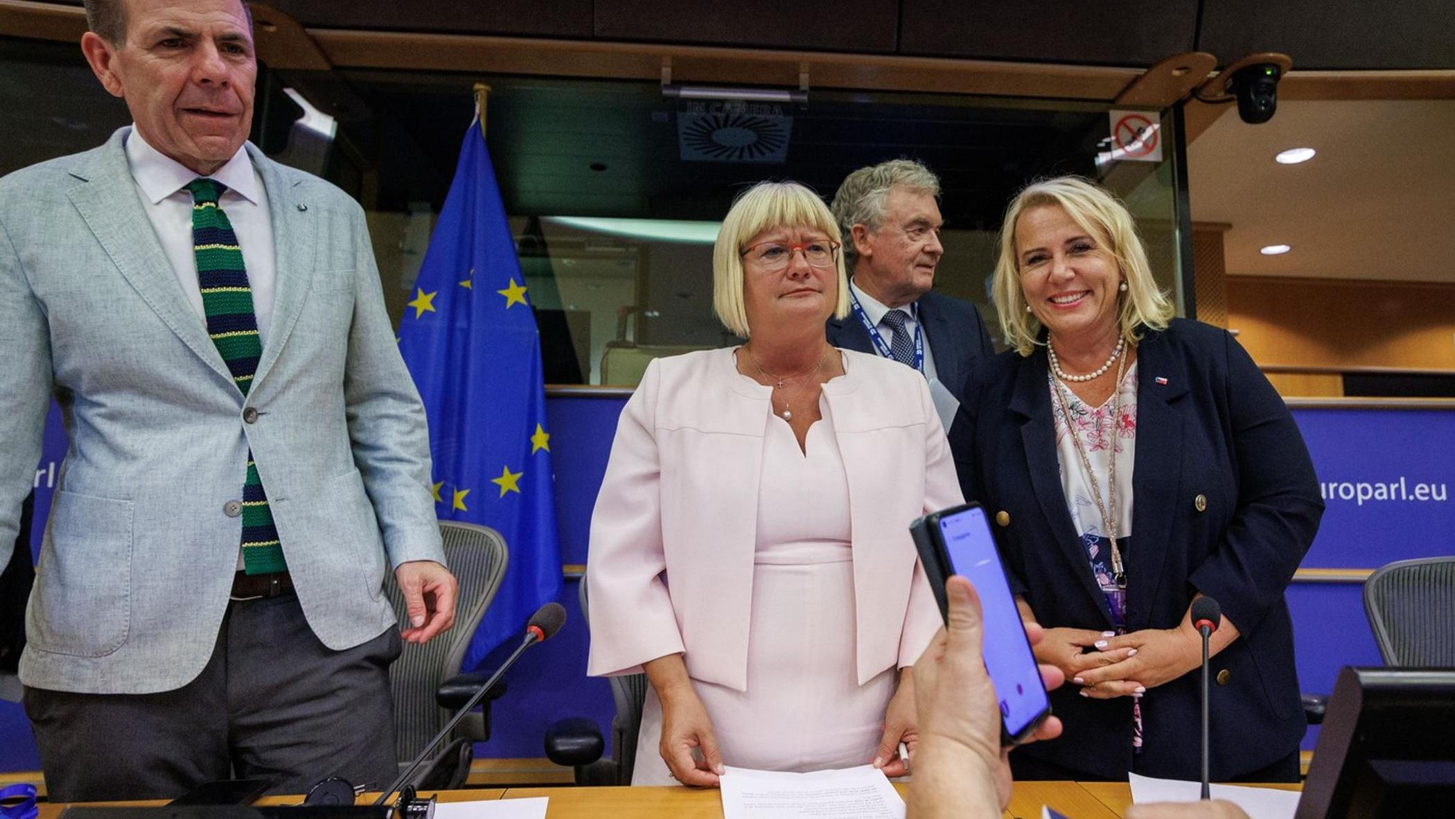 INFO.CZ | Patrioti pro Evropu: Kdo všechno patří do Babišovy nové ...