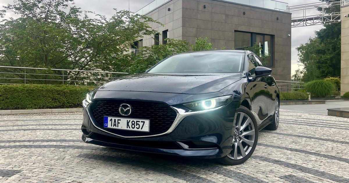 INFO.CZ | Mazda 3 s benzinovým dvaapůllitrem je dinosaurus s moderními ...