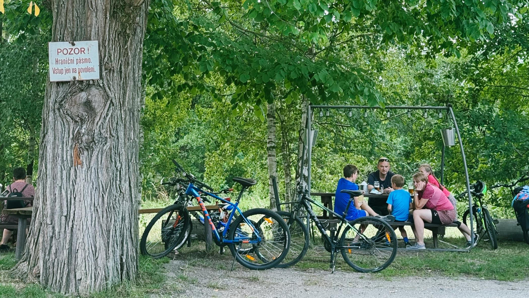 INFO.CZ | Třeboňsko na kole: Jak se vyhnout davům, prozkoumat rakouské ...